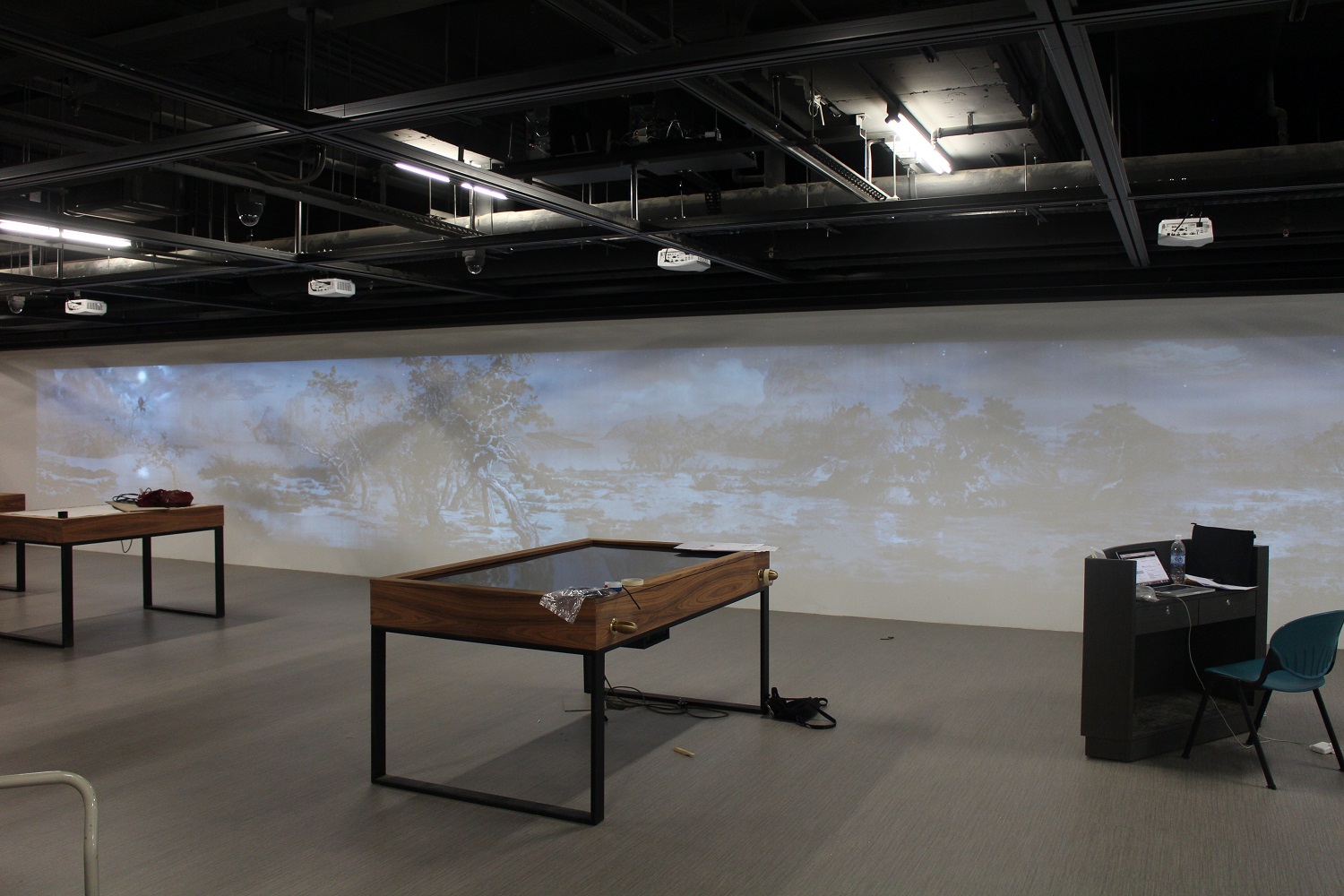 360° projection wall installation - WISE AV Solution